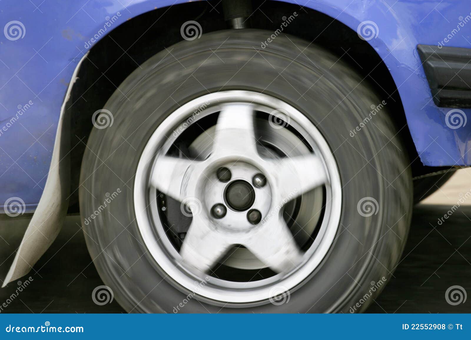 Roue de rotation photo stock. Image du mouvement, rond - 22552908