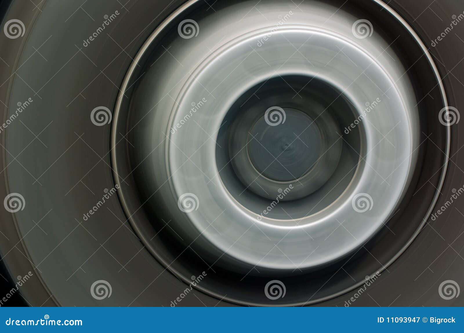 Roue de rotation de camion image stock. Image du lecteur - 11093947