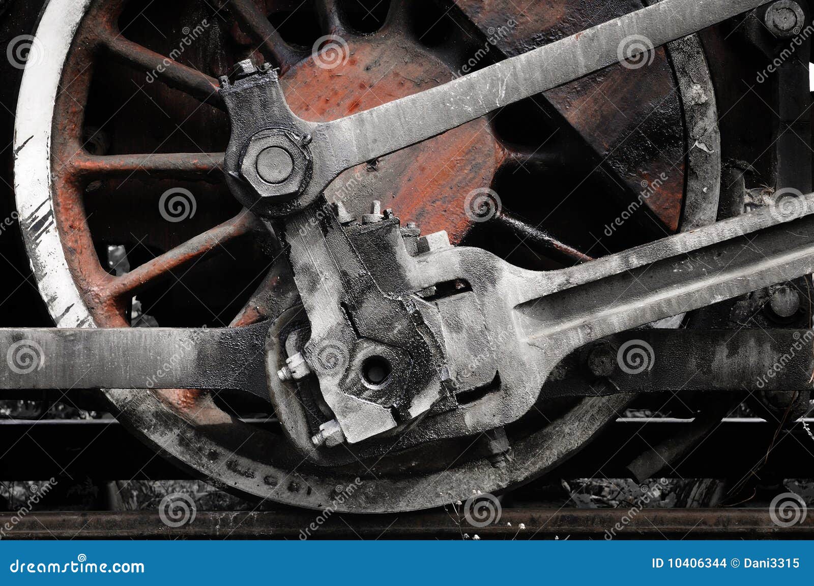 Roue de train photo stock. Image du souterrain, noix - 10406344