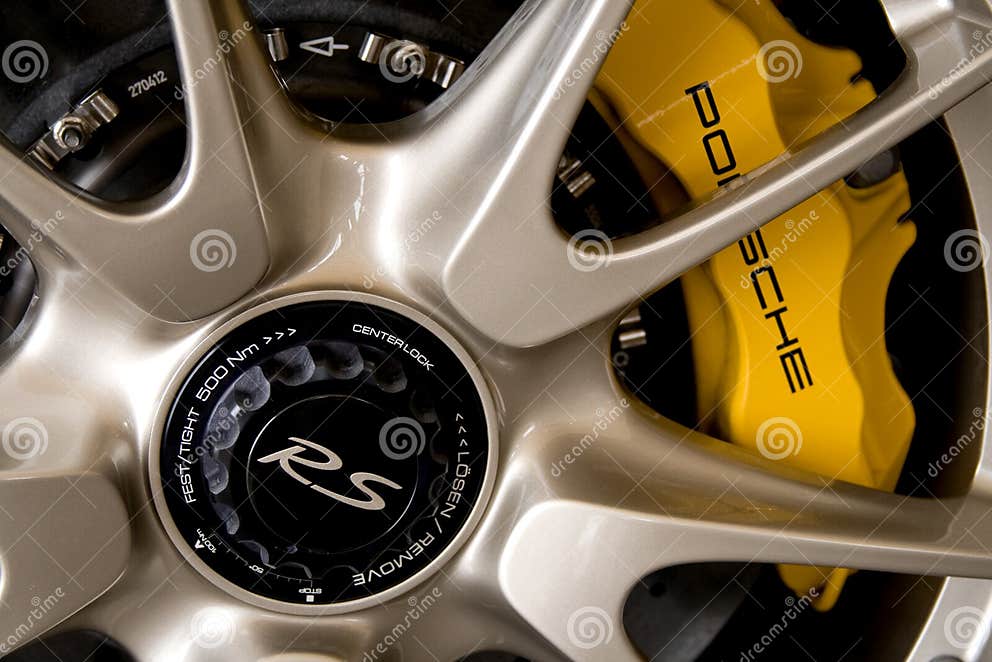 Roue et freins de Porsche image stock éditorial. Image du jante - 15085159