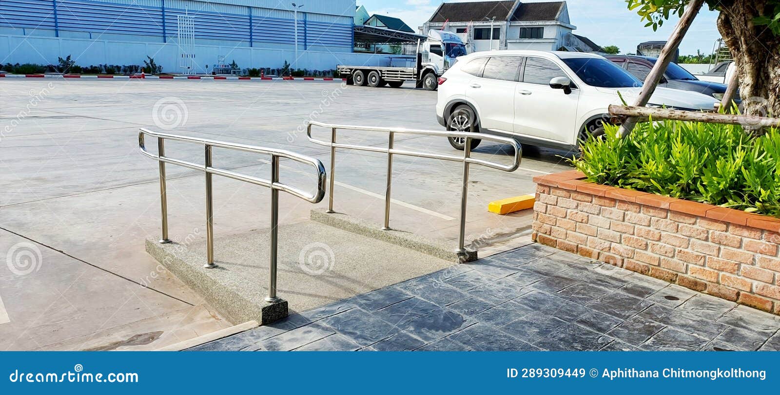 Rough Ground Ramp, Handrails, Universal Exterior Design for the ...
