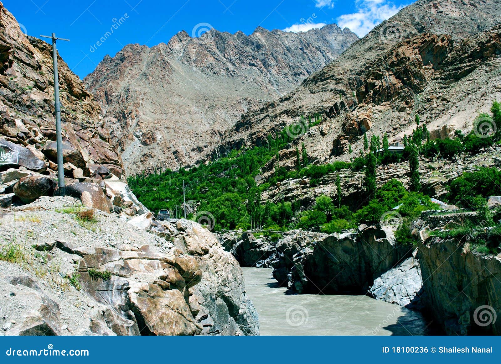 Rough mountain scenic stock photo. Image of green, nature - 18100236