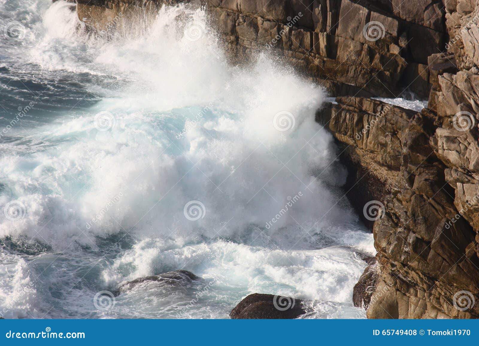 Sea And Rough Waves Royalty-Free Stock Photo | CartoonDealer.com #7938849