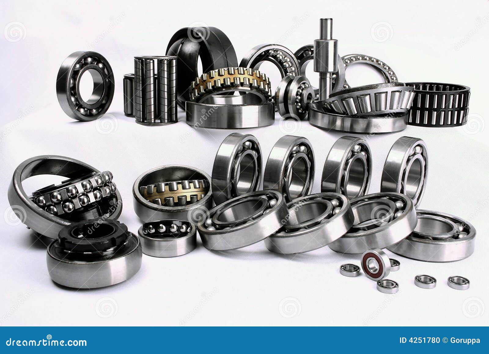 Roulements photo stock. Image du pièces, conceptuel, machine - 4251780