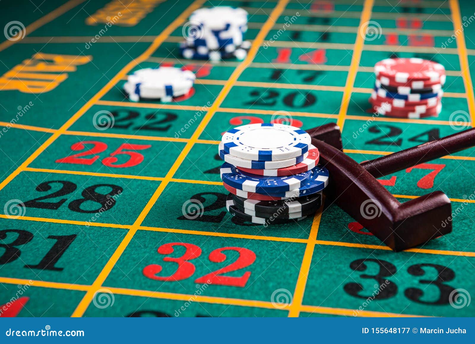 Roulette Graan Felt Table with Numbers and Chips Stock Image - Image of ...