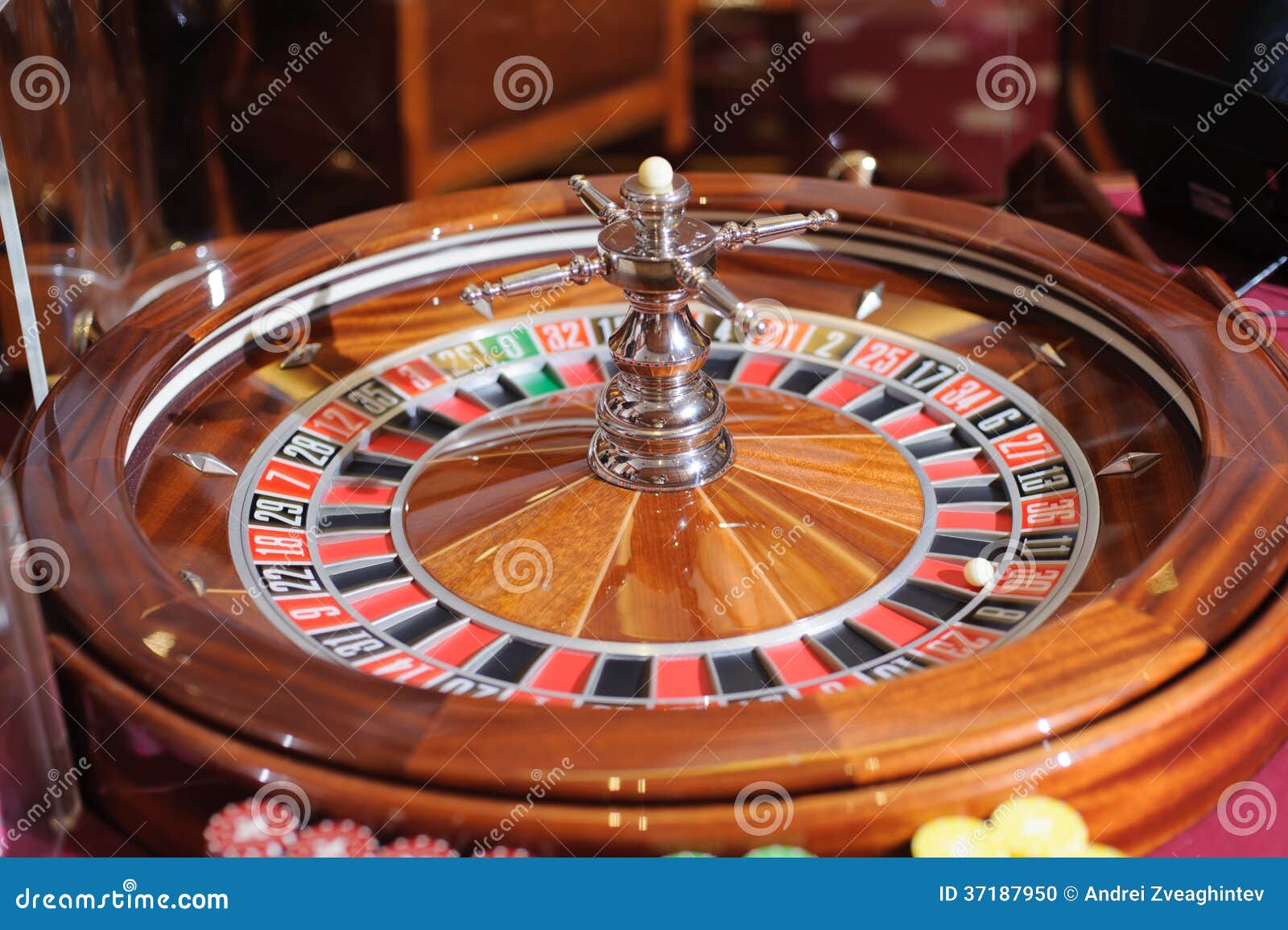 Roulette Wheel stock photo. Image of holding, hand, currency - 37187950