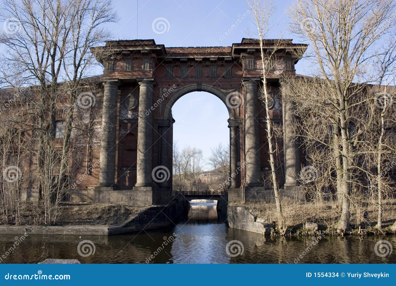 Round arch stock photo. Image of arch, brick, history - 1554334