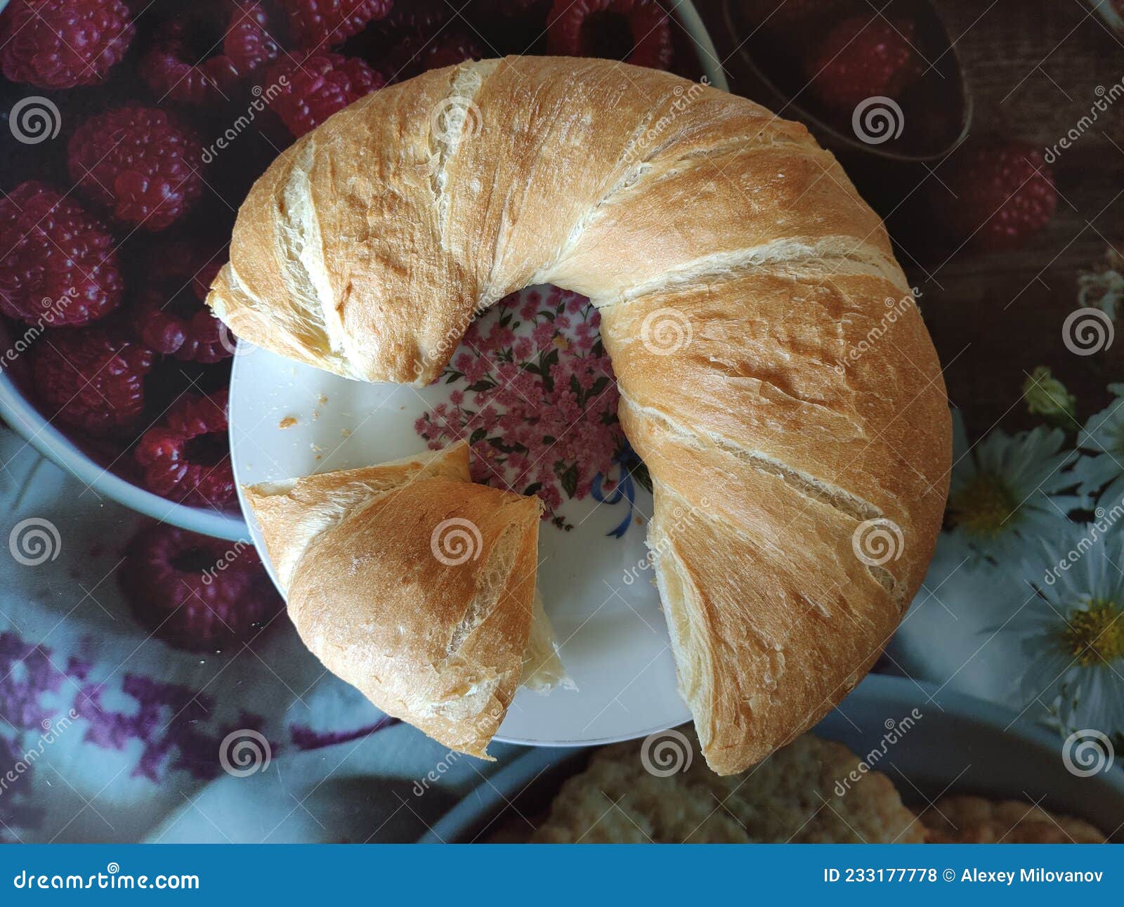 Round Baked Bread on a Plate Stock Photo - Image of food, bakery: 233177778