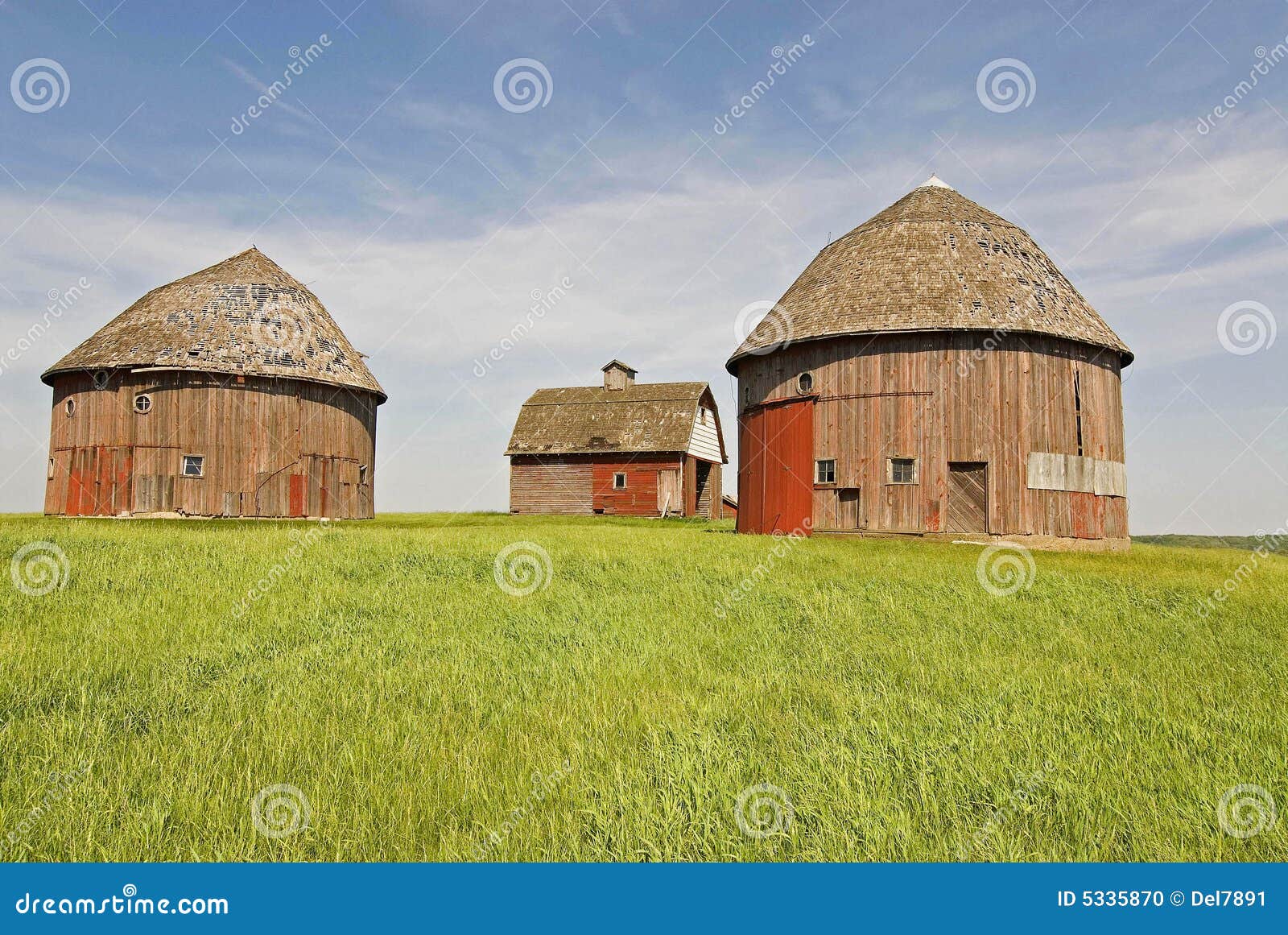 Round barns stock photo. Image of barns, round, shapes - 5335870
