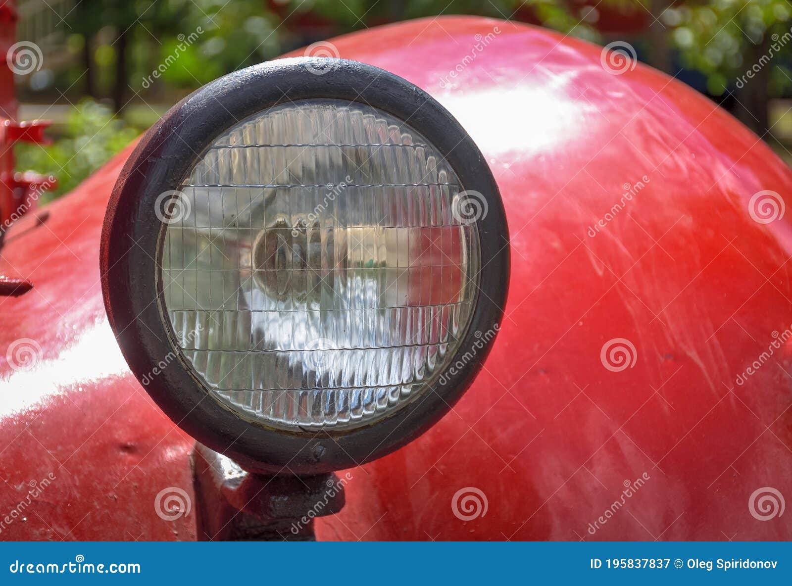 Round Car Headlight Close Up Stock Image - Image of luxury, front ...