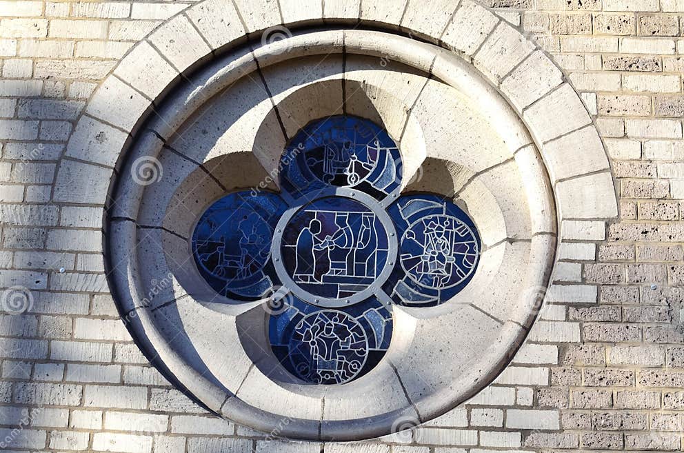 Round Church Window - Rose Window Stock Image - Image of round, pointed ...