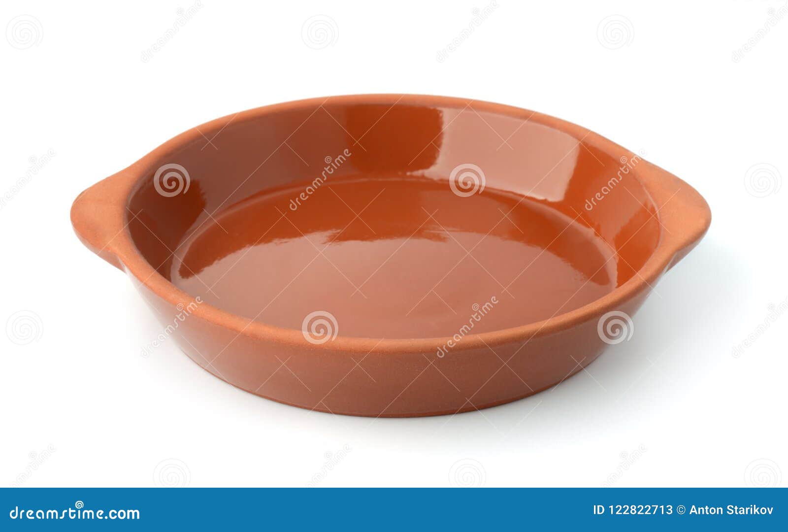 Round clay baking dish stock image. Image of container - 122822713