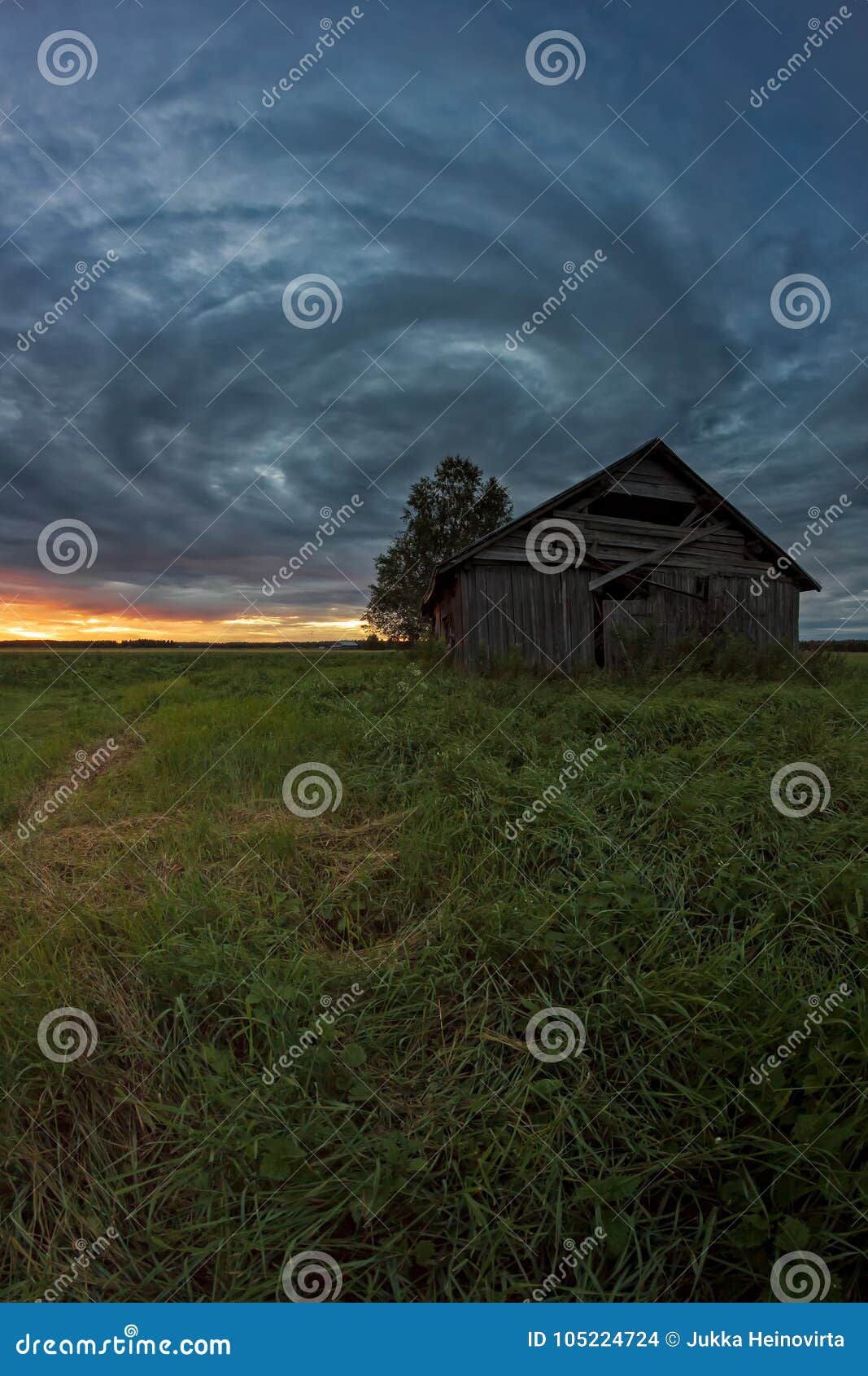 Round Cloud Formation on the Summer Sky Stock Photo - Image of sunset ...