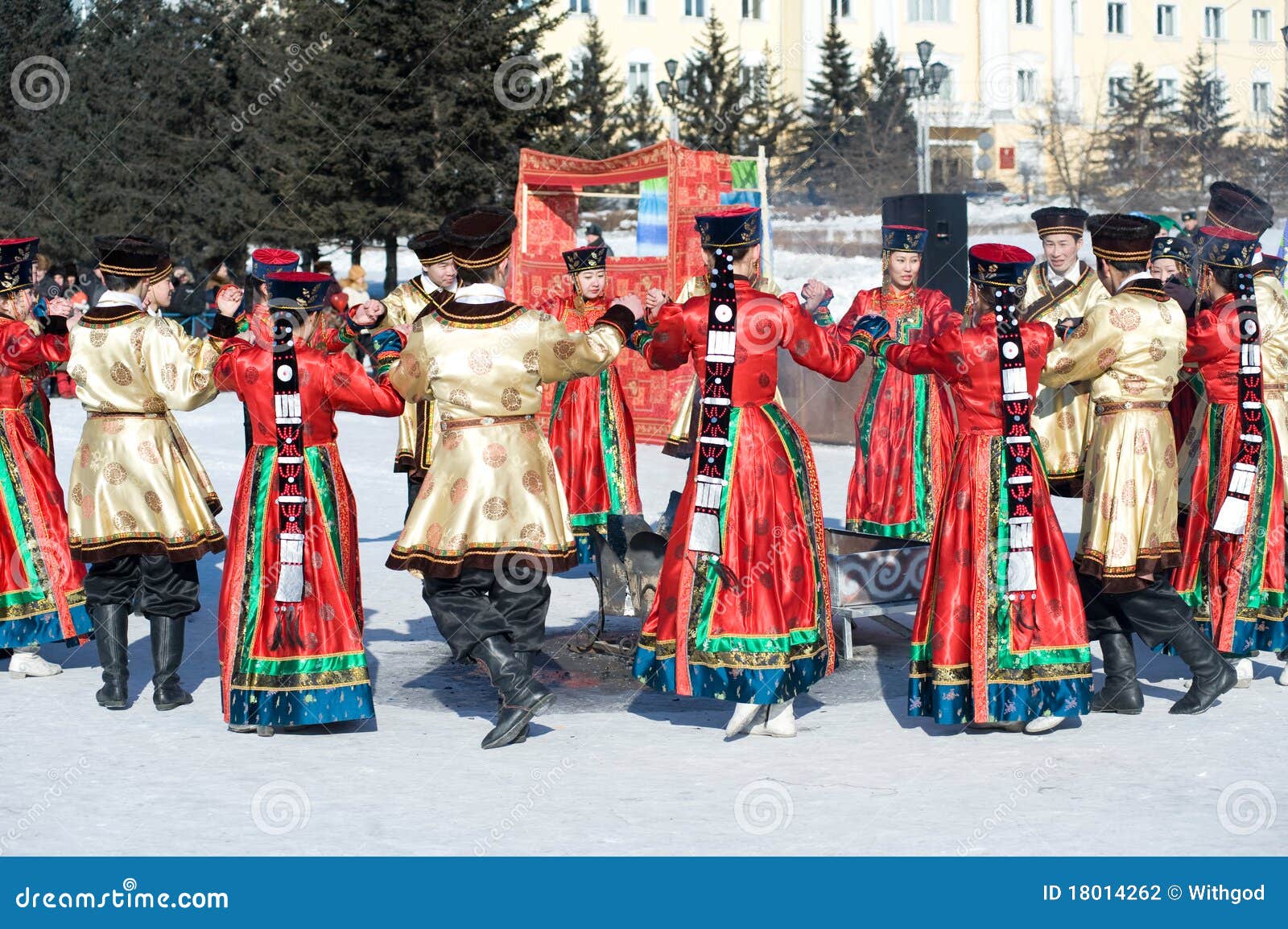 Round dance at Shrovetide editorial photography. Image of apokreos ...