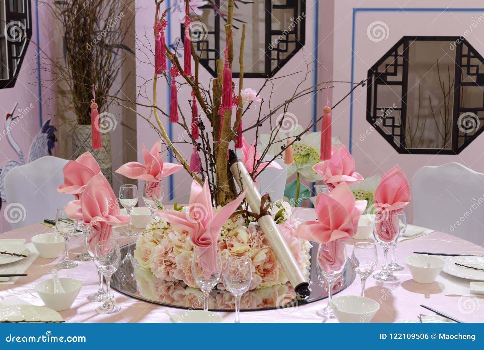 Round Dining Room Table, Adobe Rgb Stock Photo - Image of sink, dining ...