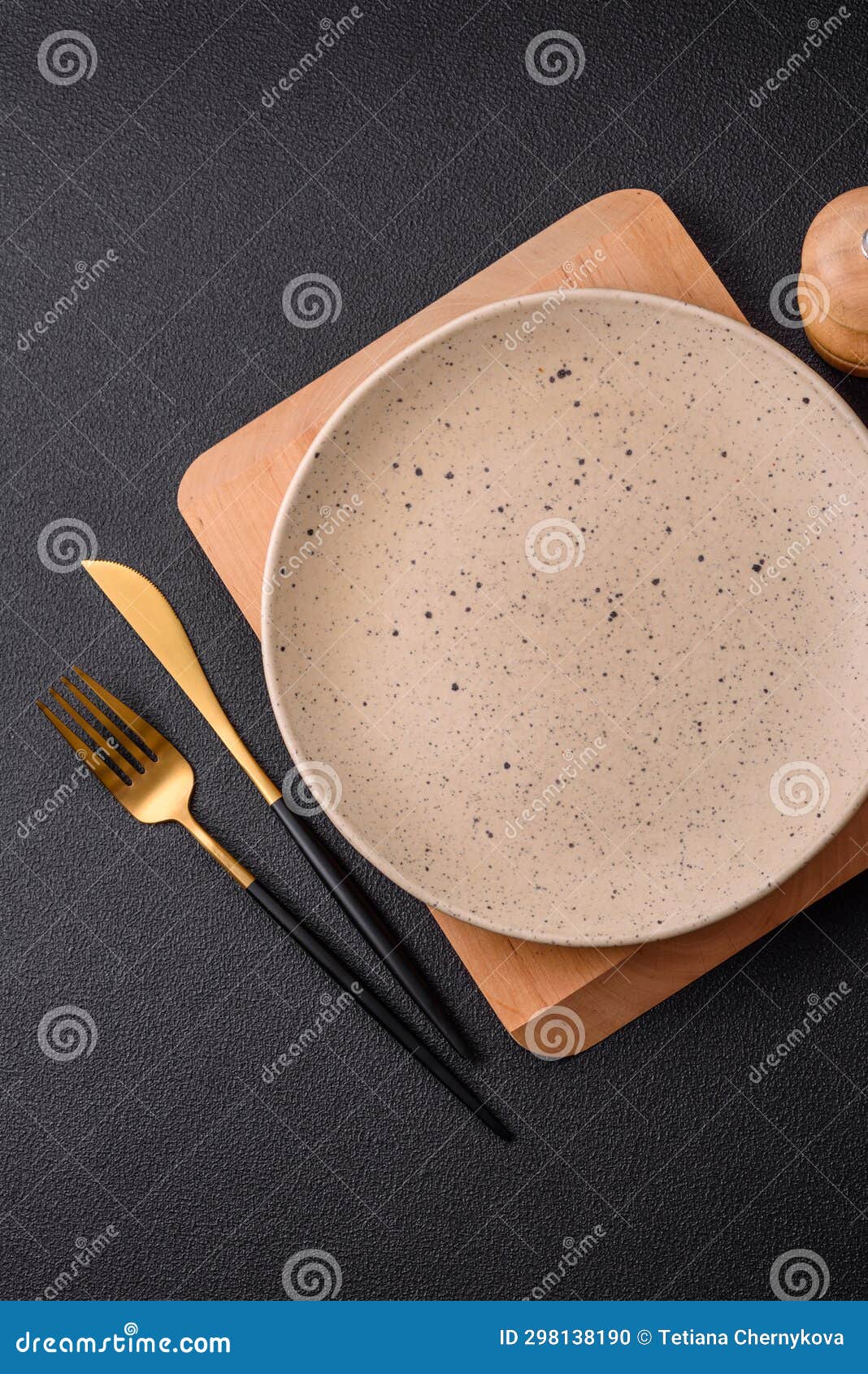 Round Empty Colored Ceramic Plate on Concrete Texture Background Stock ...