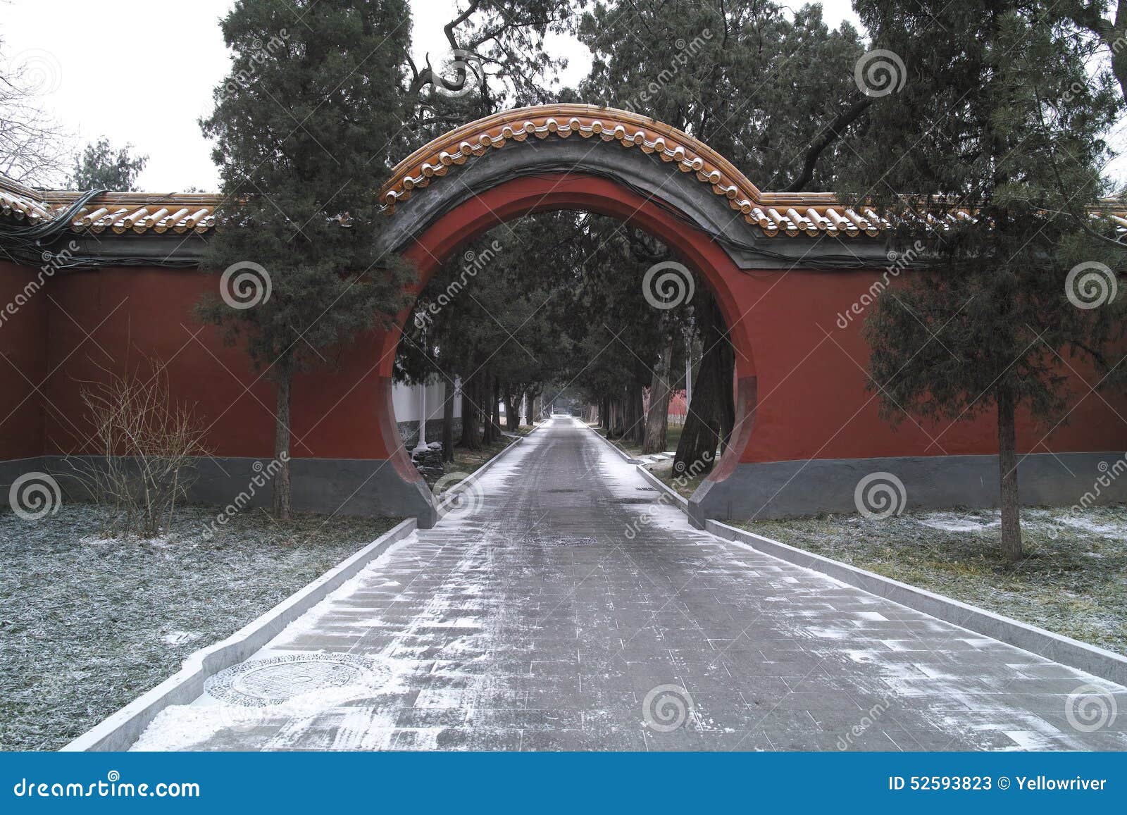 Round gate stock image. Image of culture, gate, round - 52593823