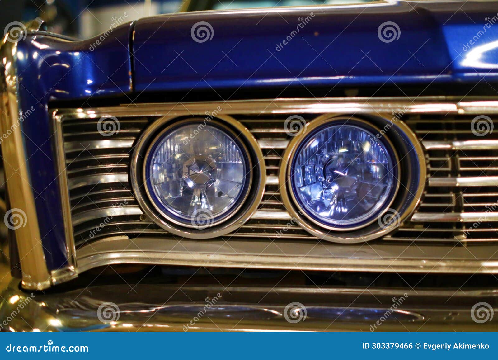 Round Headlights of an Old Vintage Car Stock Photo - Image of ...