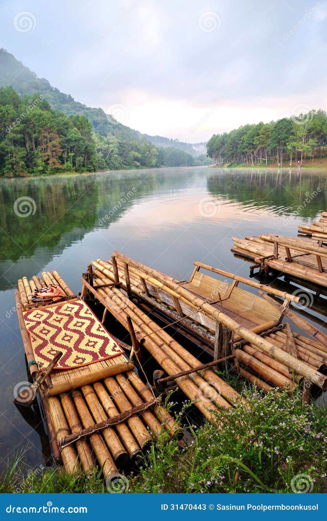 Round raft @Pangung stock image. Image of mist, hong - 31470443