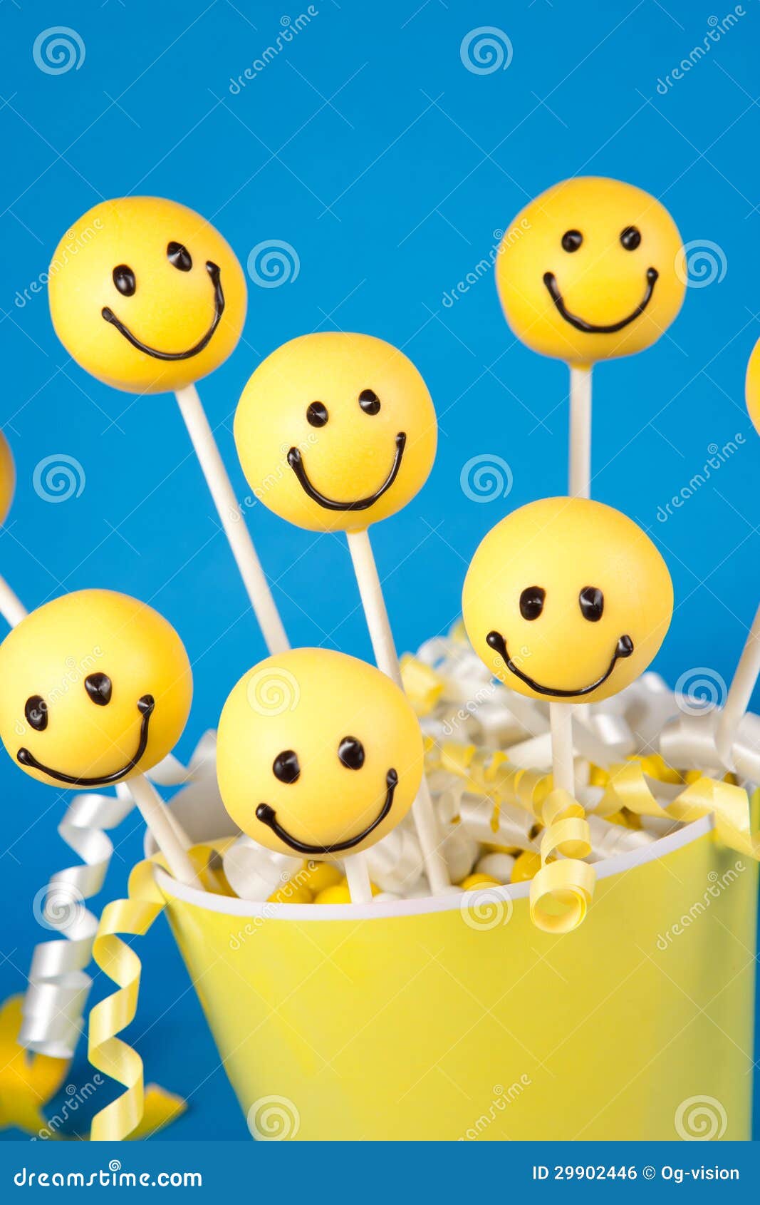 Smiley face cake pops stock photo. Image of treat, balls - 29902446