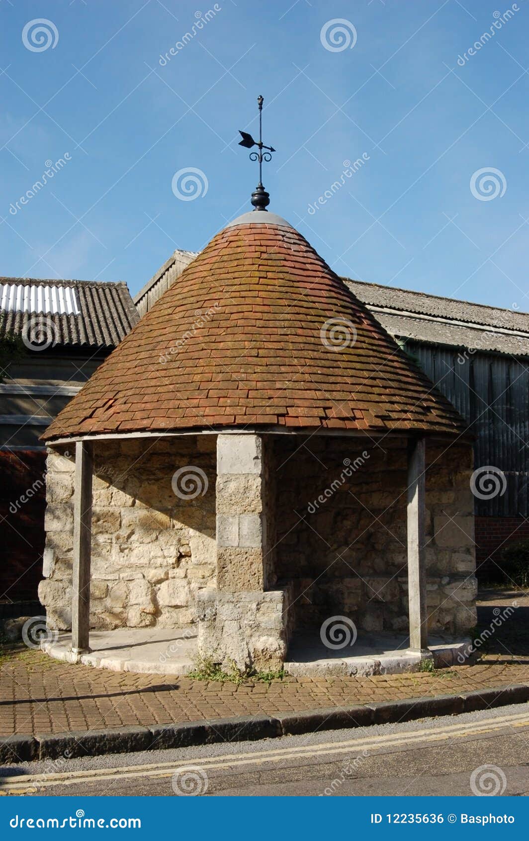 Round Stone Building, Southampton Stock Photo - Image of southampton ...