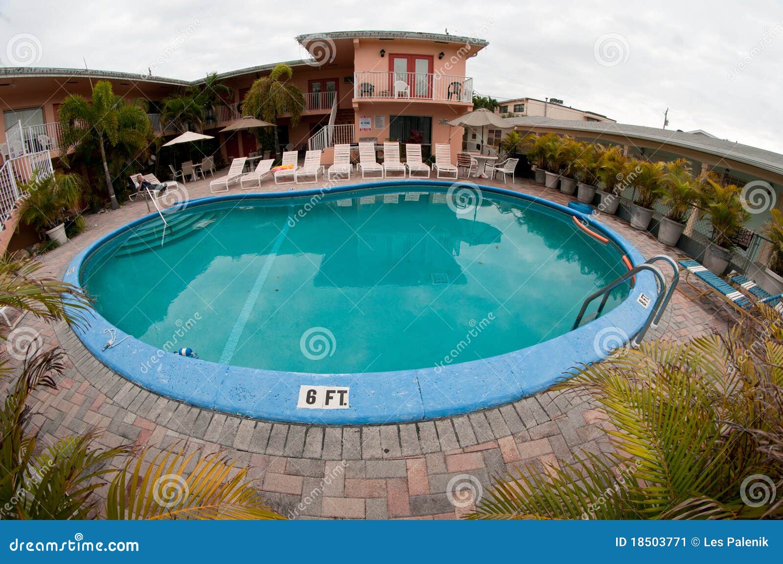 Round swimmimg pool stock image. Image of round, building - 18503771