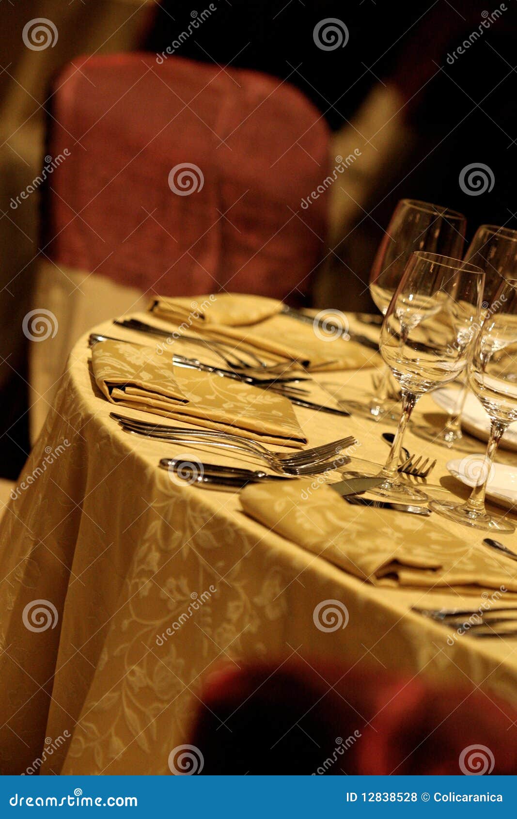 Round table stock photo. Image of table, ballroom, round - 12838528