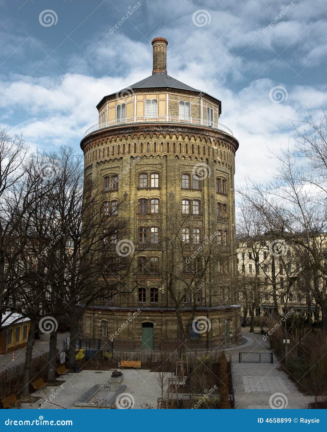 Round Tower stock image. Image of blau, blue, berlin, aufstieg - 4658899