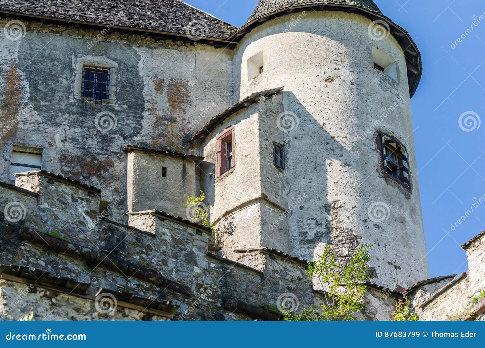 Round tower of castle stock image. Image of statue, austria - 87683799