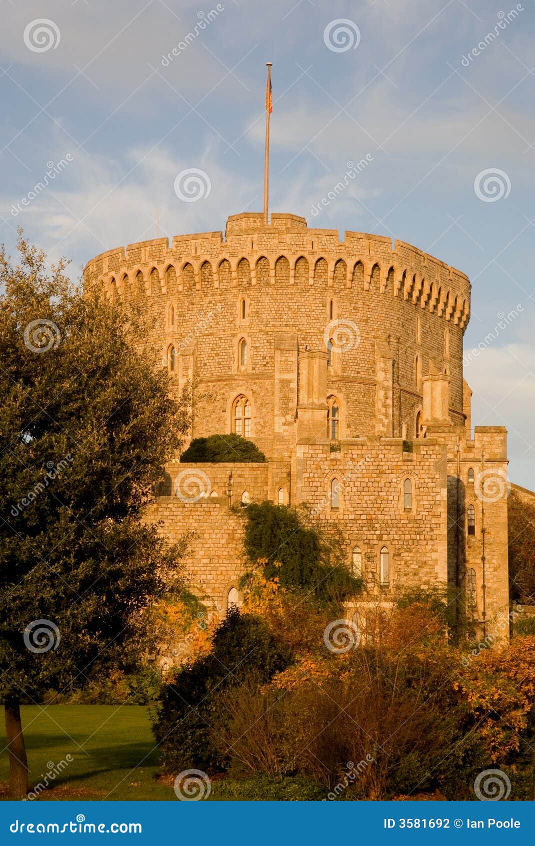 Round Tower at Windsor Castle Stock Photo - Image of dusk, light: 3581692