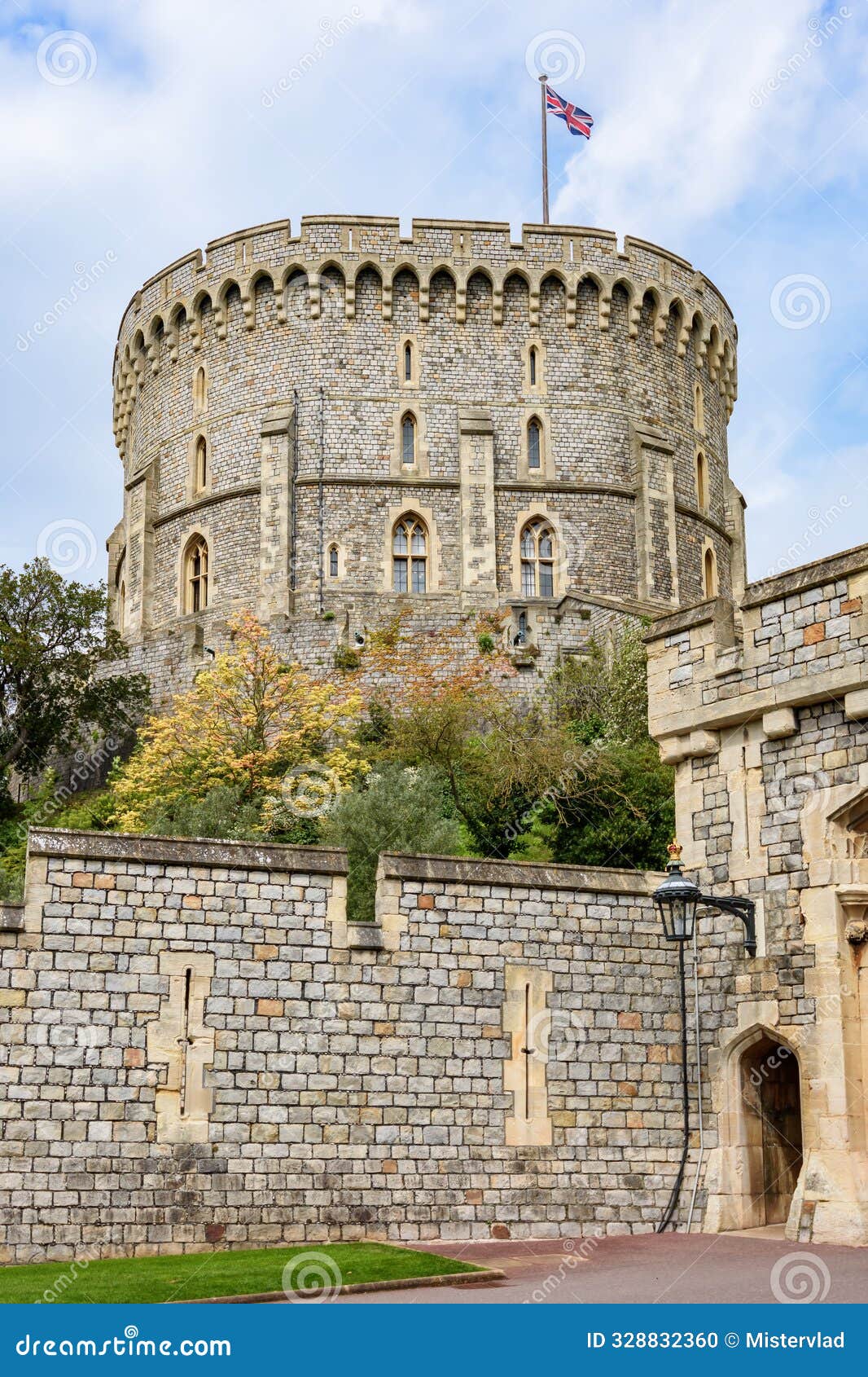 Round Tower of Windsor Castle in Spring, UK Stock Photo - Image of ...