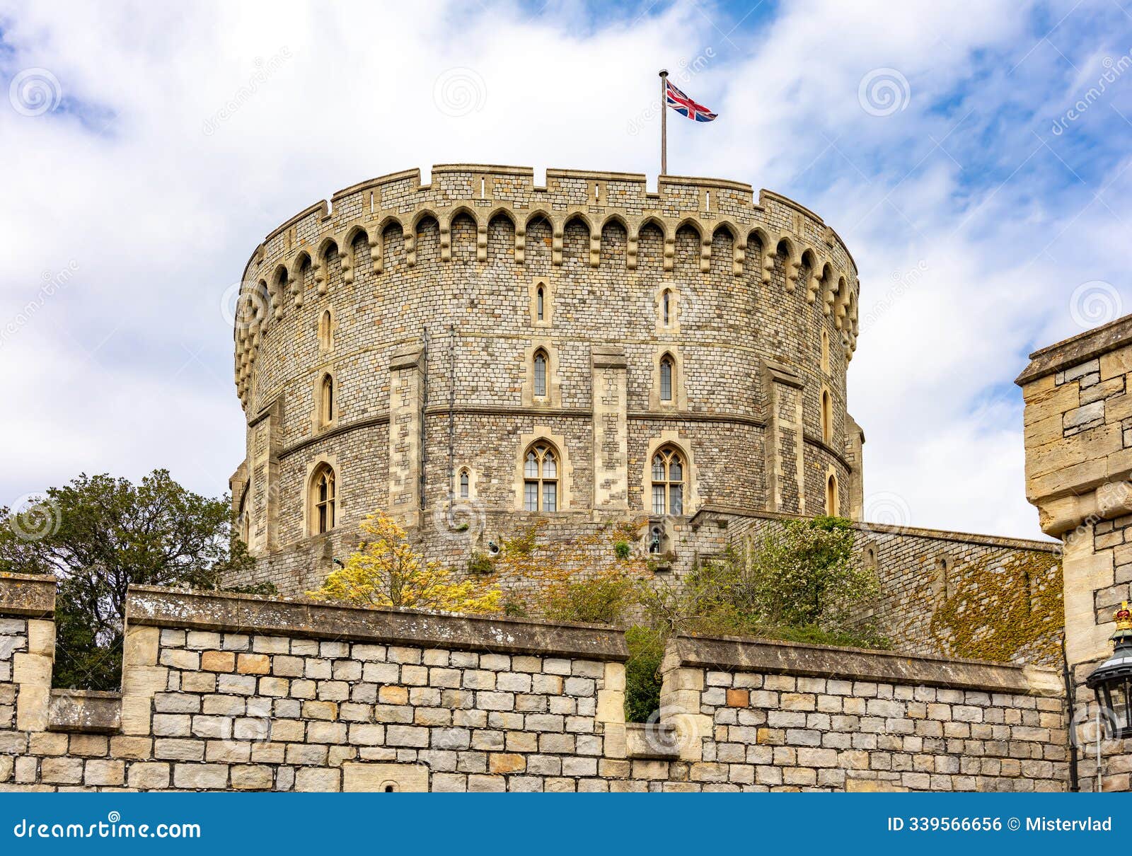 Round Tower of Windsor Castle in Spring, UK Stock Photo - Image of ...