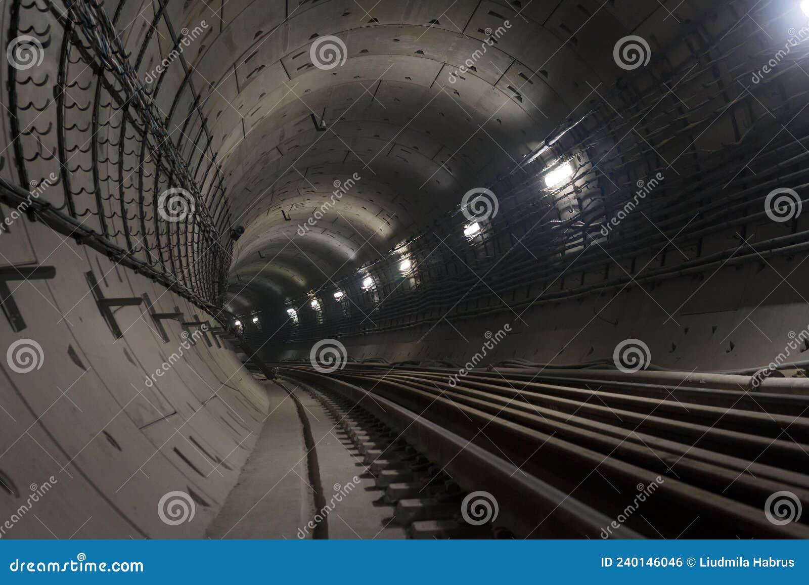 Round Underground Winding Subway Tunnel Going into the Distance Stock ...
