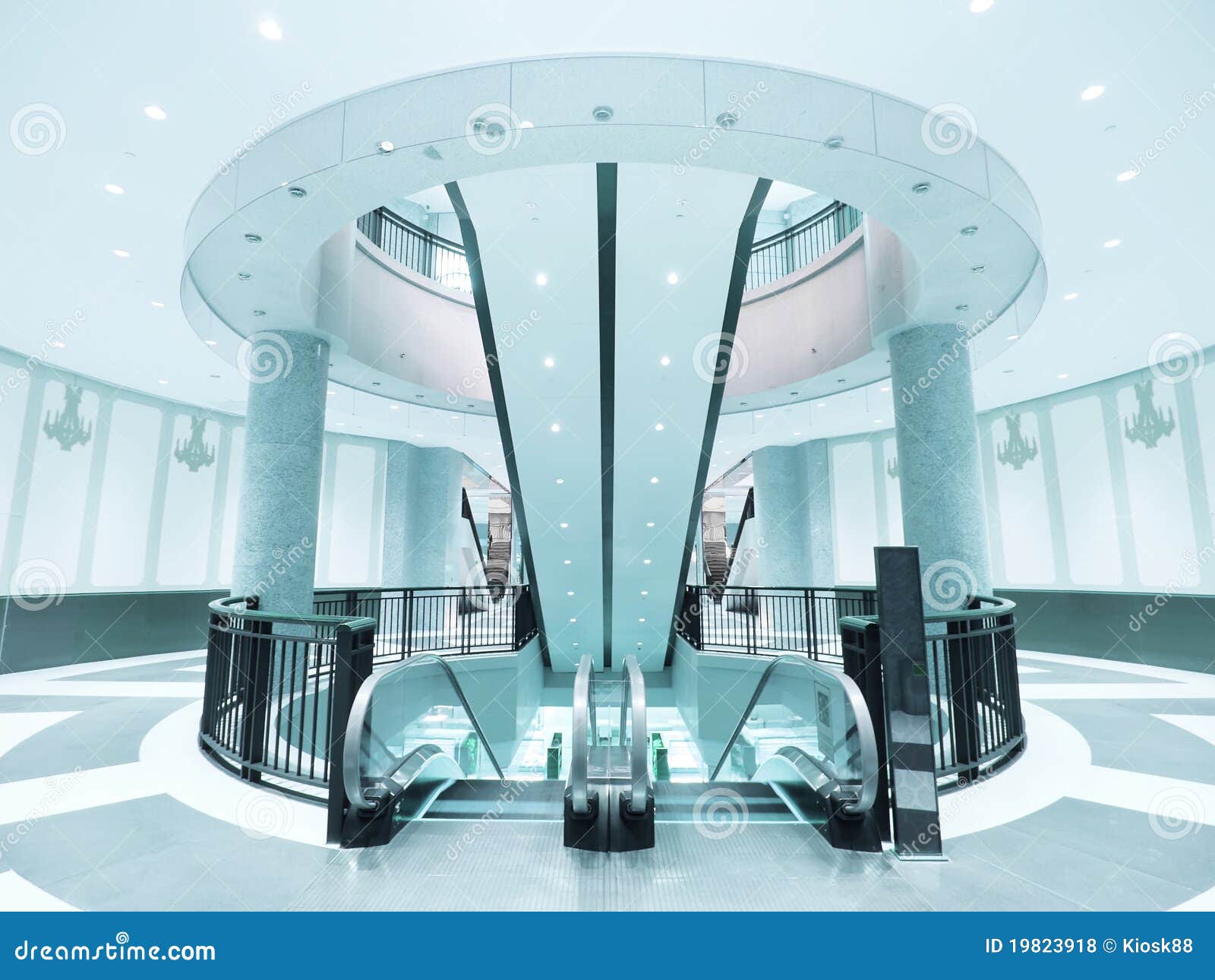 Round Walkway and Escalator Stock Photo - Image of dome, interior: 19823918