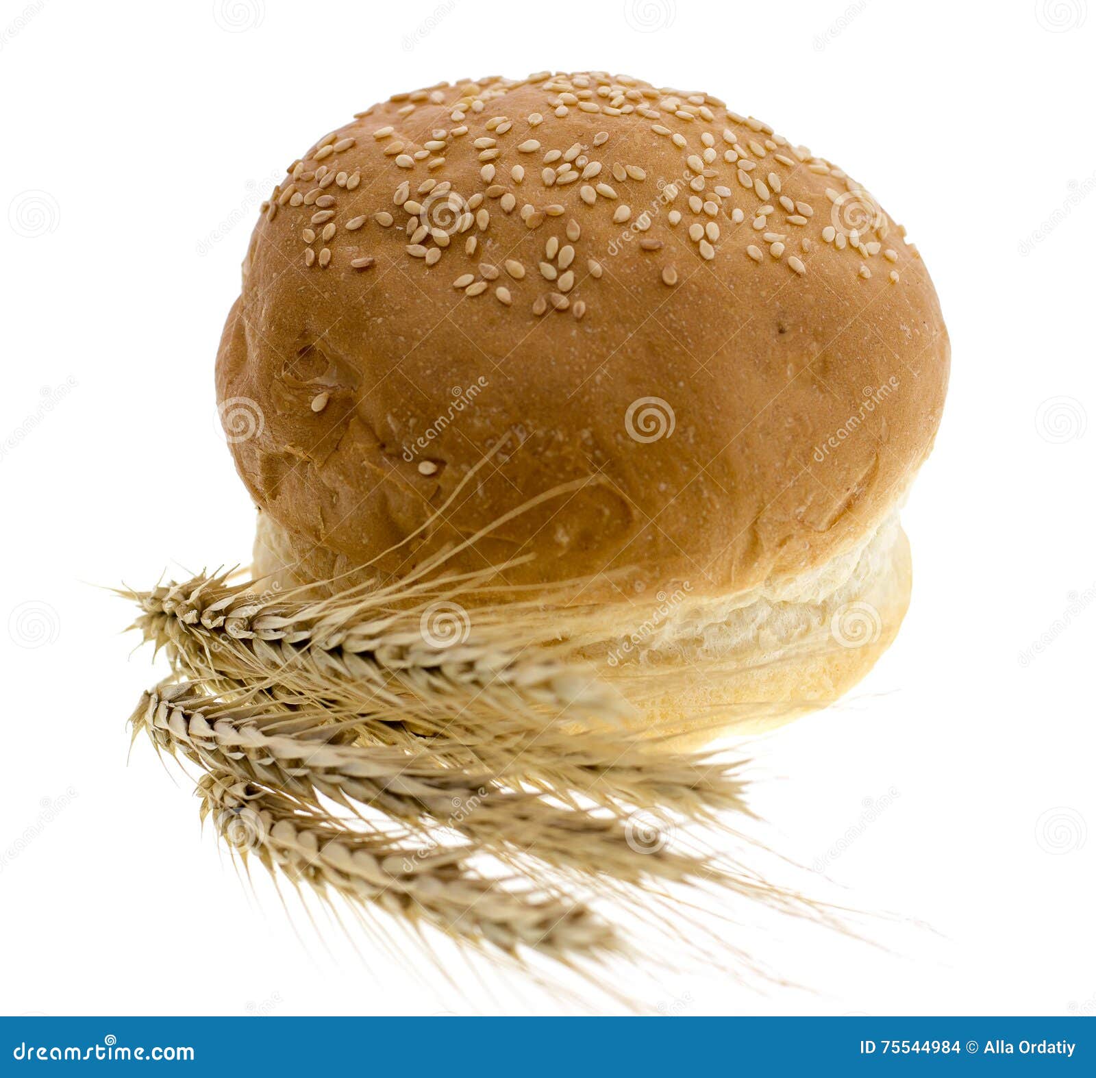 Round wheat bread i stock photo. Image of everyday, crusty - 75544984