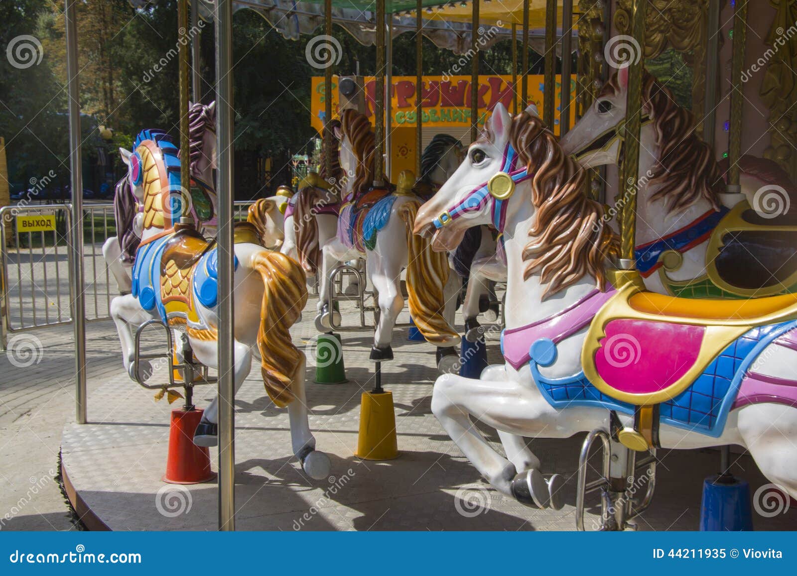 Roundabout in the Amusement Park Editorial Image - Image of park ...