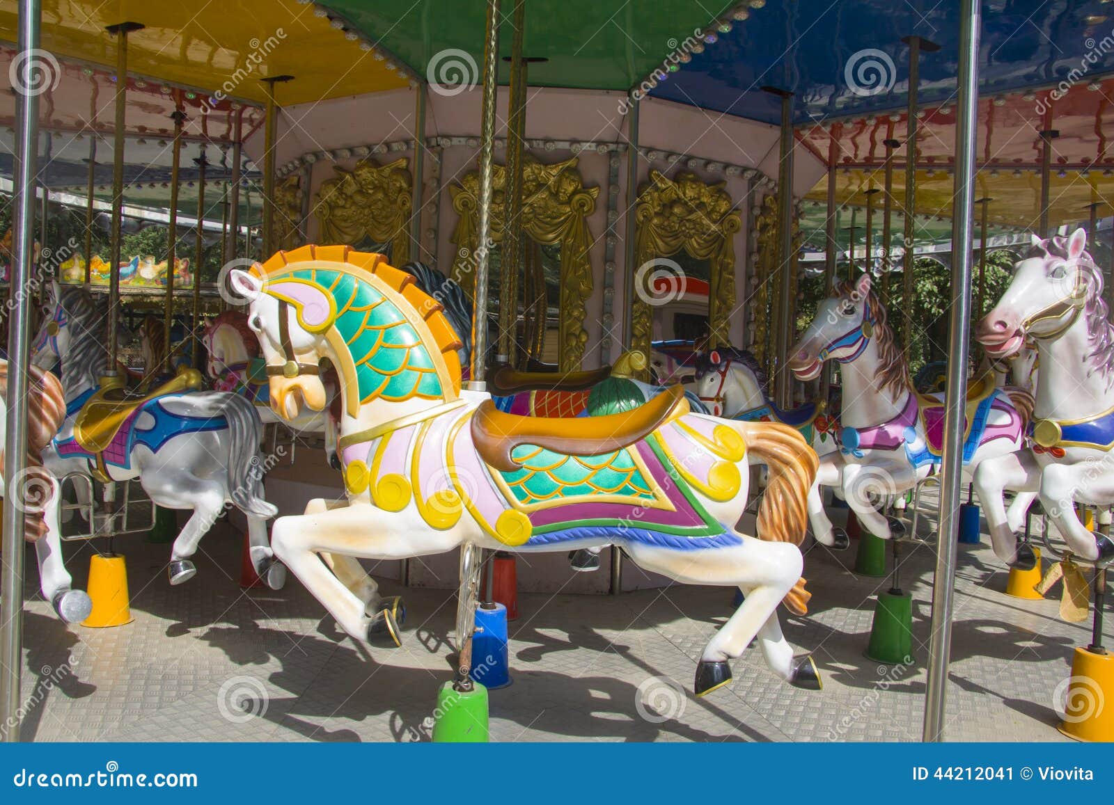 Roundabout in the Amusement Park Editorial Photo - Image of park ...