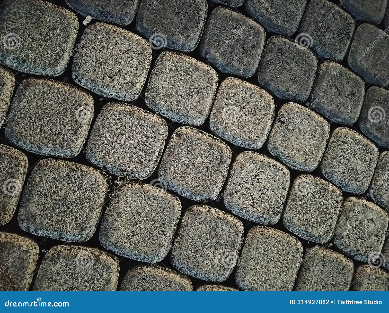 Rounded Side Square Paving Cobble Stone Applied on Public Park Walkways ...