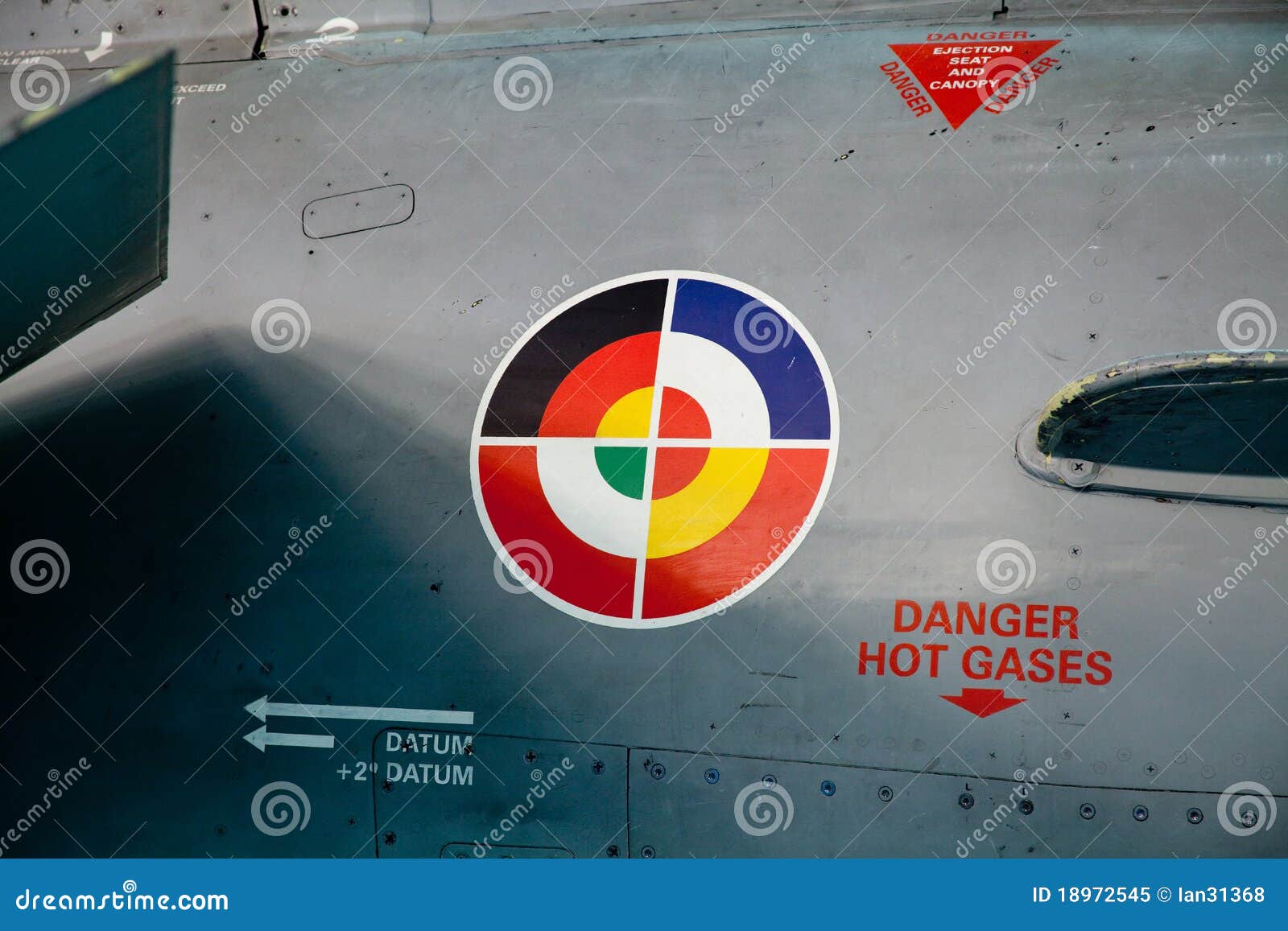 1,283 Roundel стоковые фото – бесплатные и стоковые фото RF от Dreamstime