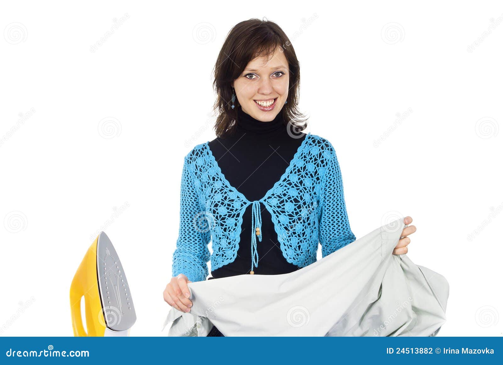 Roupa passando da menina foto de stock. Imagem de pano - 24513882