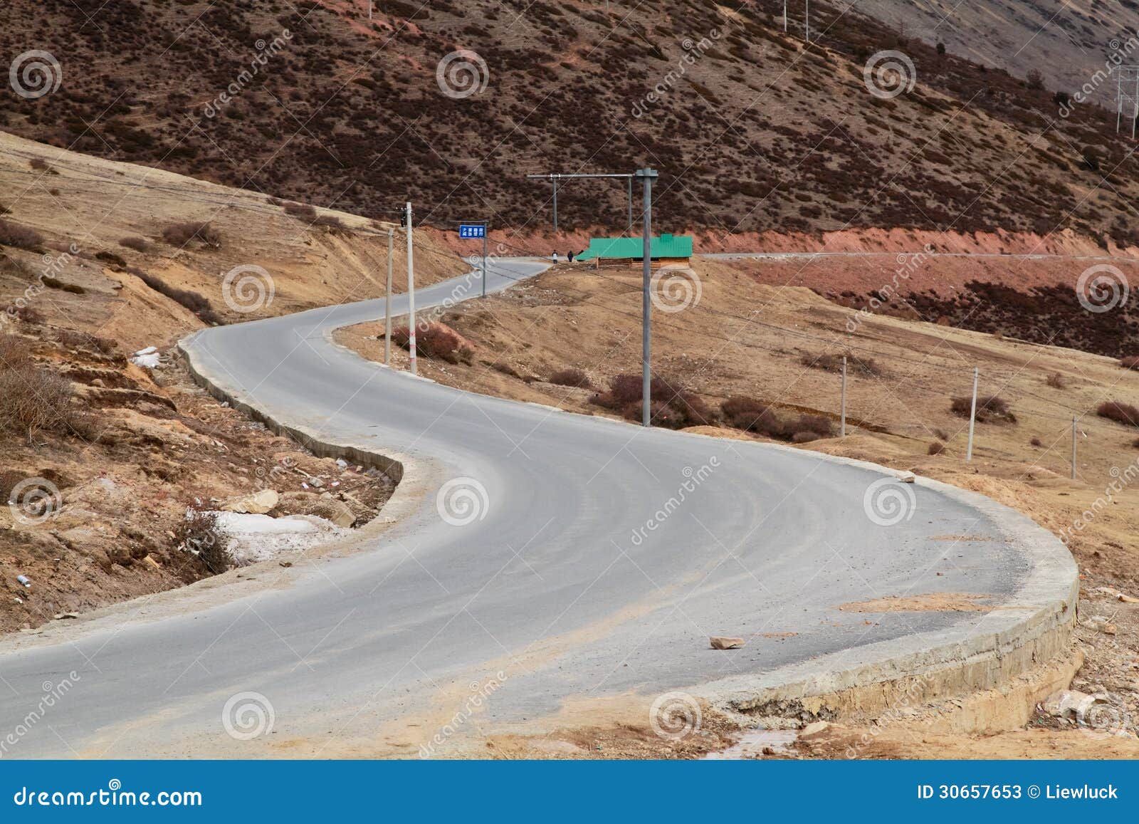 Route de courbe image stock. Image du lecteur, autoroute - 30657653