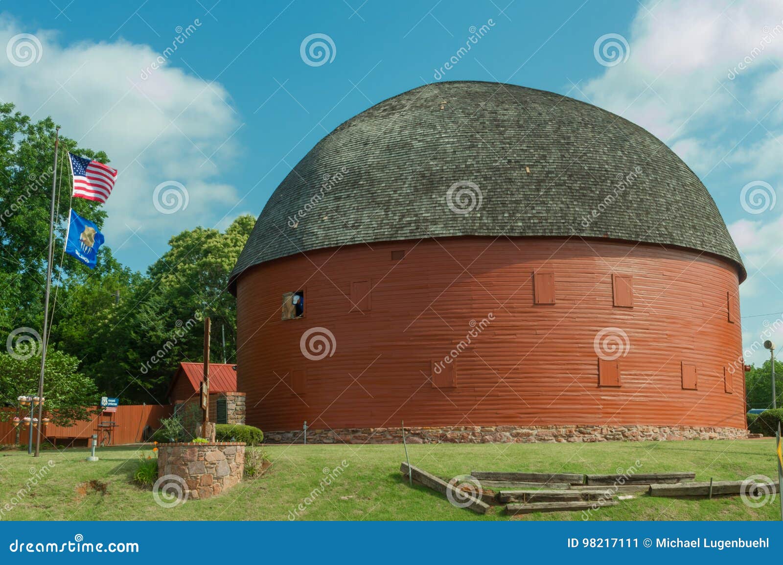 Route 66 Old Round Barn of Arcadia Oklahoma Editorial Photo - Image of ...