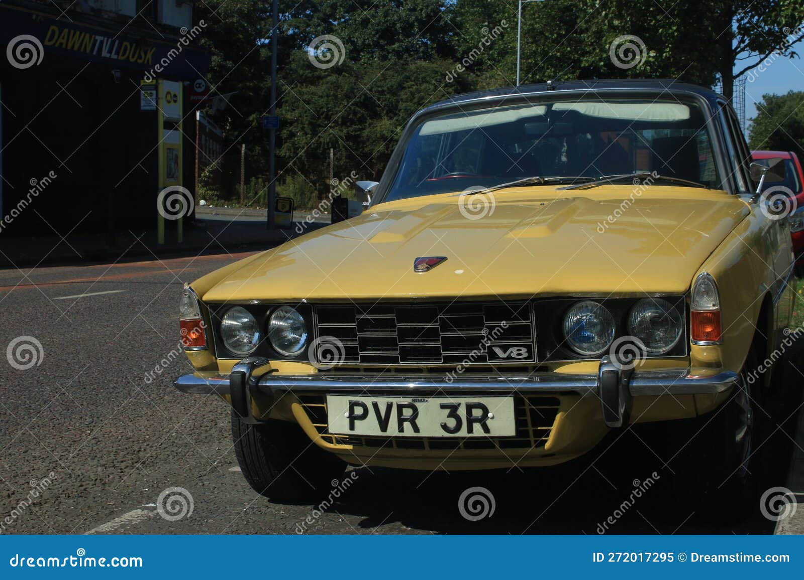 ROVER P6 3500 S5 R Reg editorial image. Image of wheel - 272017295