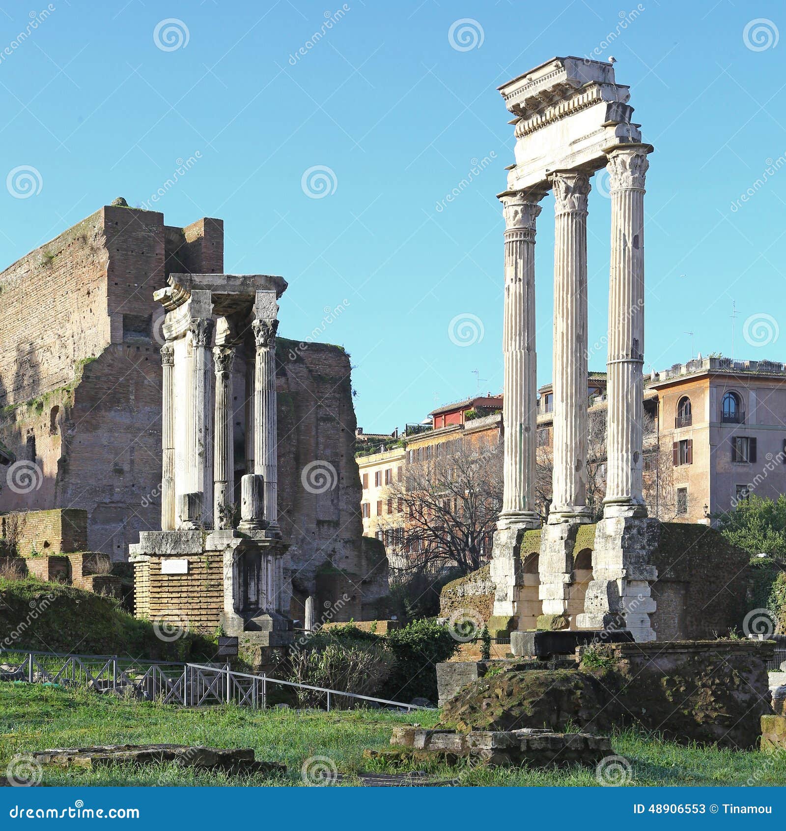 Rovine Antiche in Forum Romano, Roma Immagine Stock - Immagine di ...