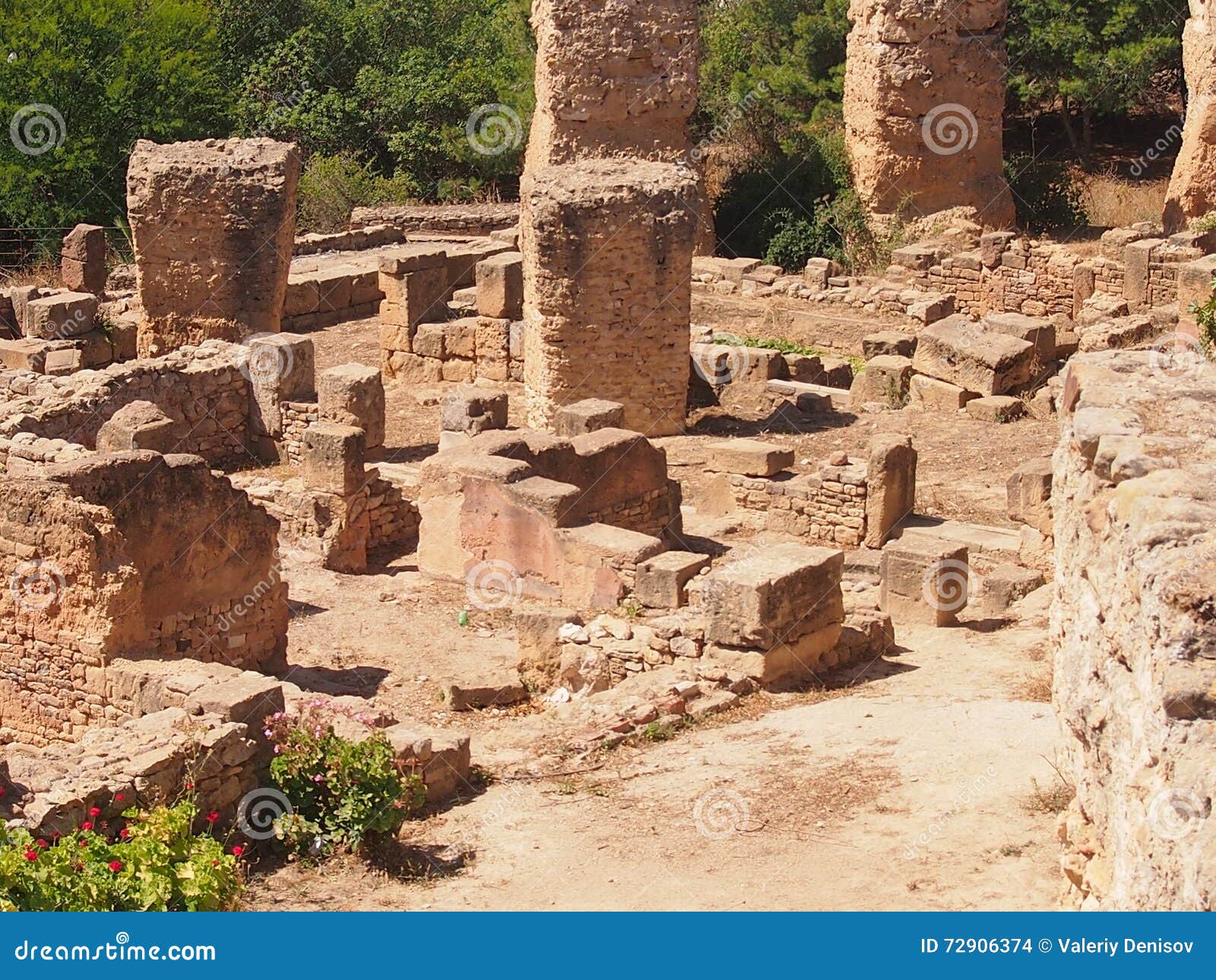 Rovine di Cartagine antico fotografia stock. Immagine di bagni - 72906374