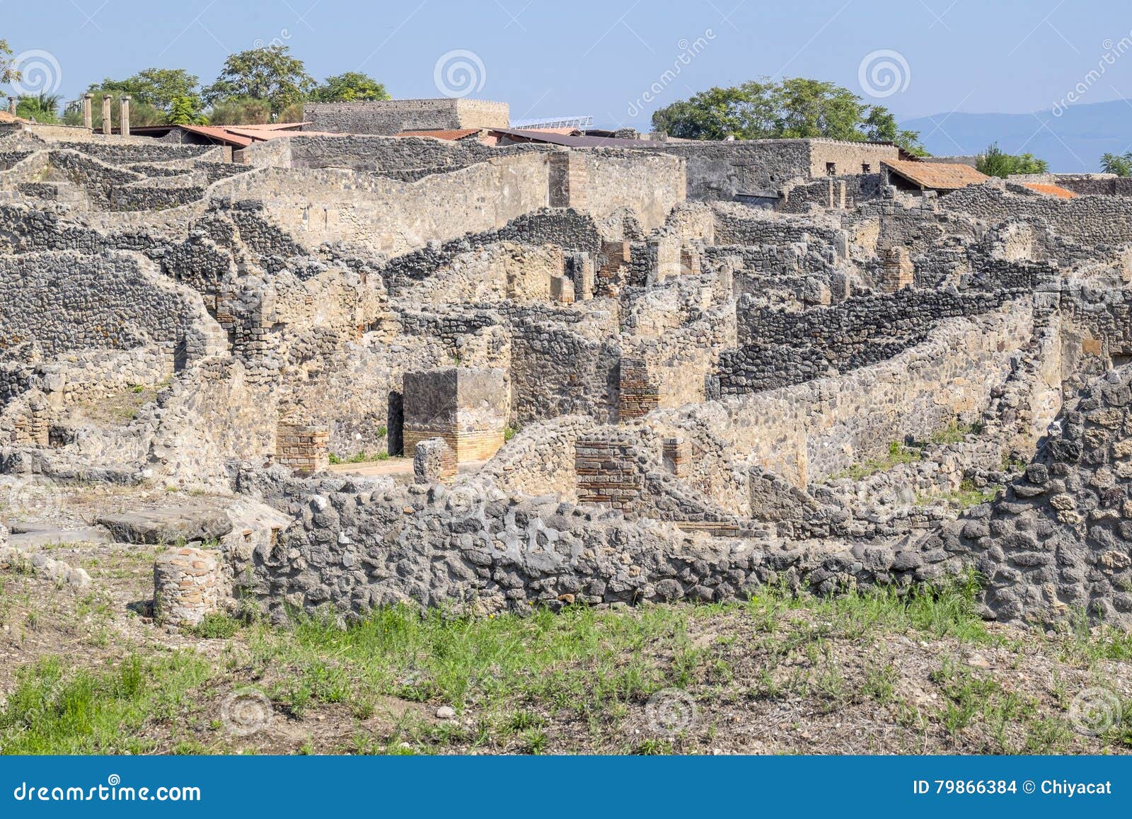 Rovine di Pompei antica fotografia stock. Immagine di vesuvio - 79866384