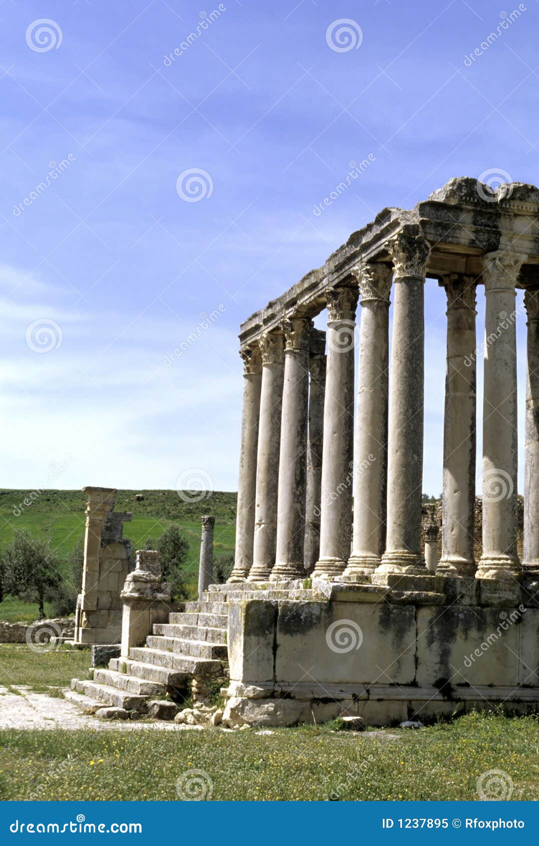 Rovine romane immagine stock. Immagine di aperto, arco - 1237895