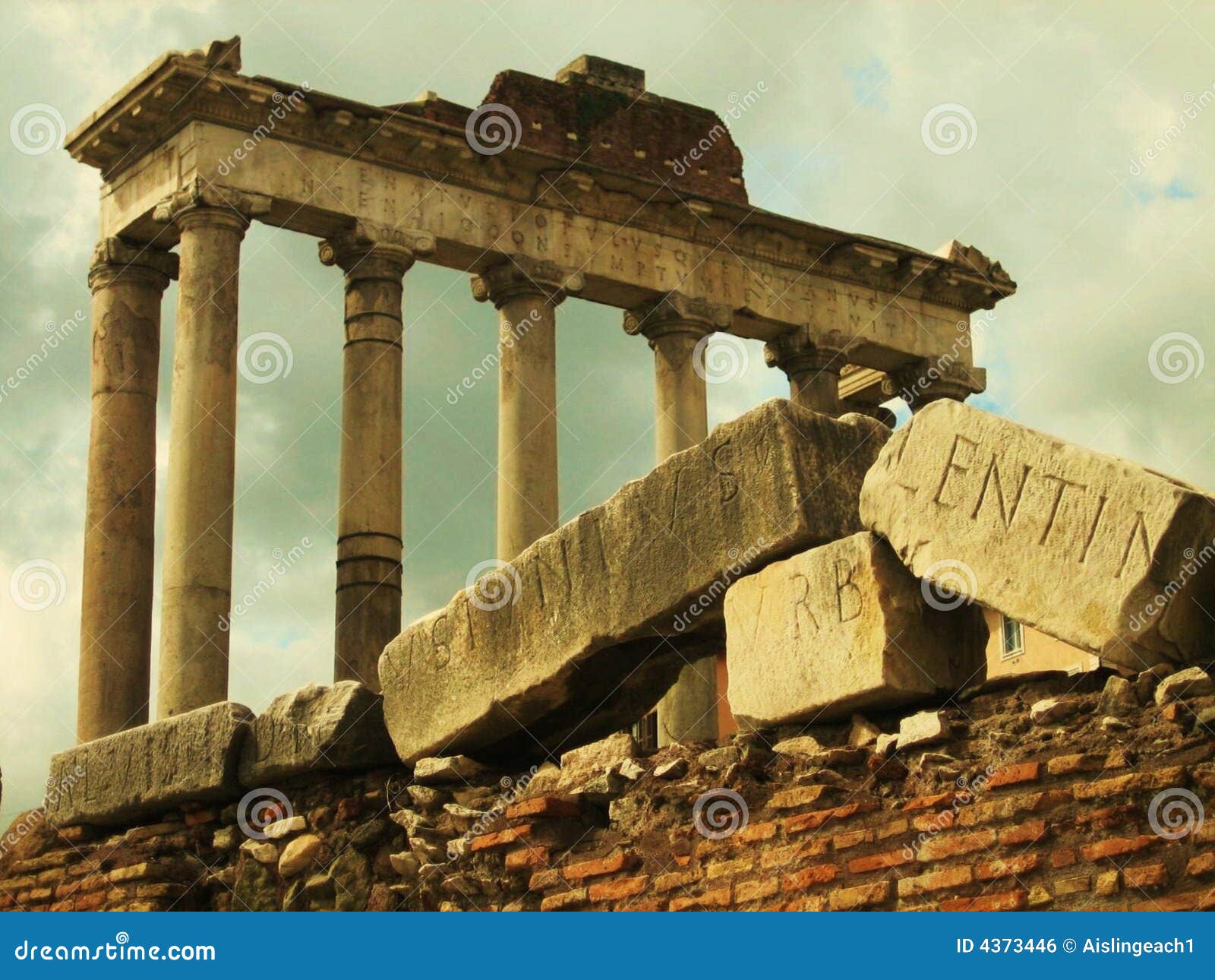 Rovine romane fotografia stock. Immagine di romano, architettura - 4373446