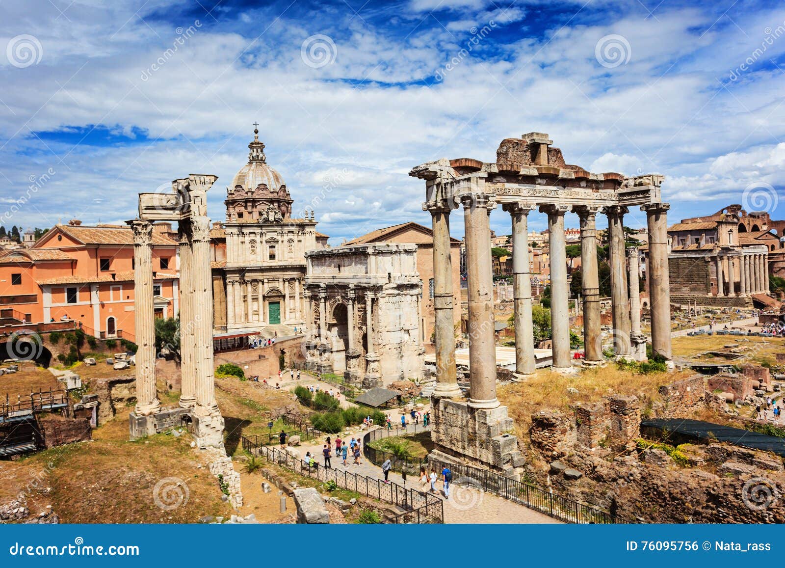 Rovine Romane a Roma, Tribuna Fotografia Stock - Immagine di cityscape ...