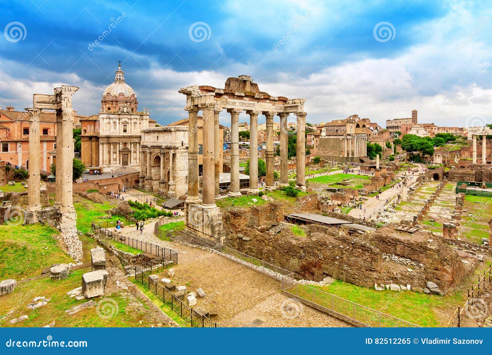 Rovine Romane a Roma, Tribuna Immagine Stock - Immagine di limite ...